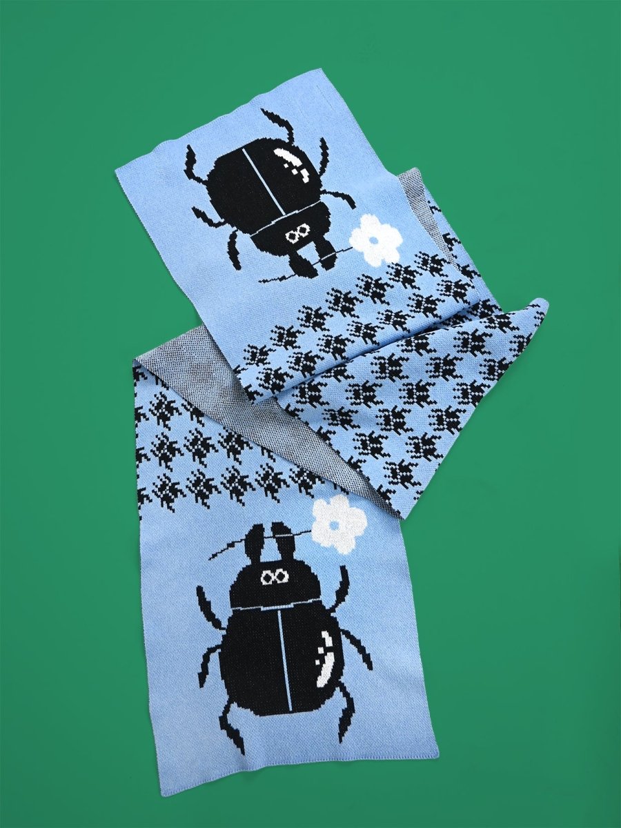 "Beetletooth" Jumbo scarf – HO HOS HOLE IN THE WALL